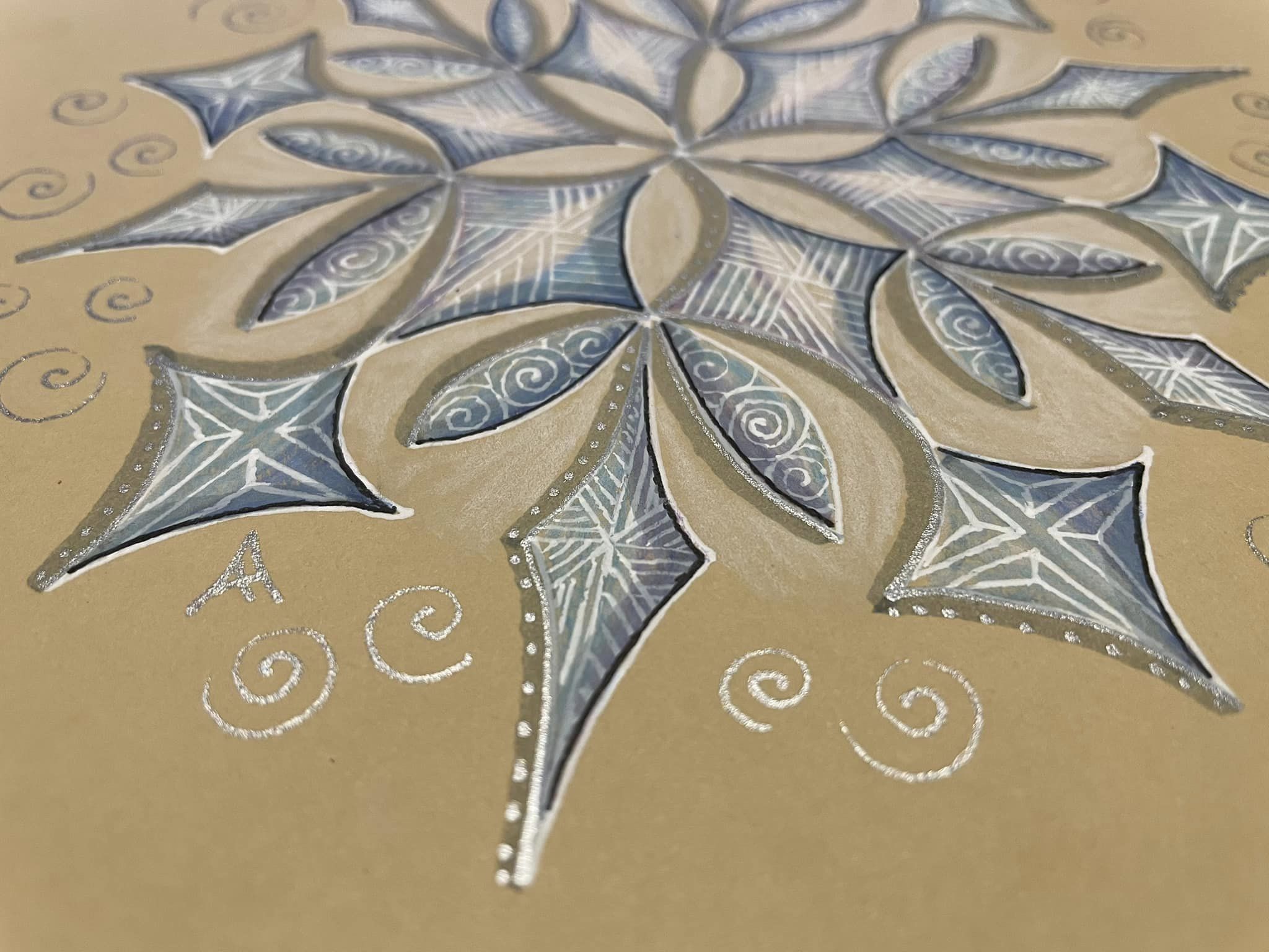 Introducing a new tangle: DahllyLite – Tangle Addicts