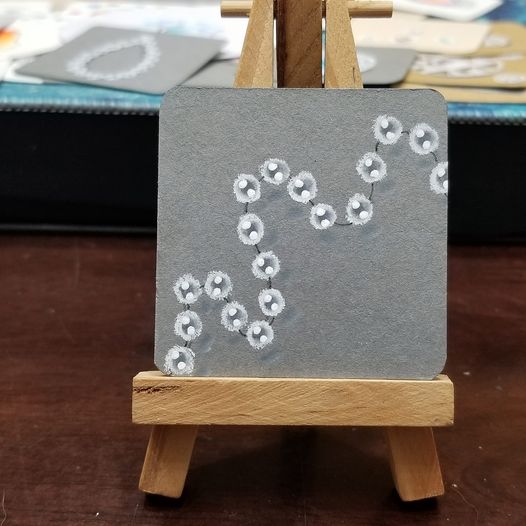 “String of Pearls” | TangleAddicts Class Recap – Tangle Addicts