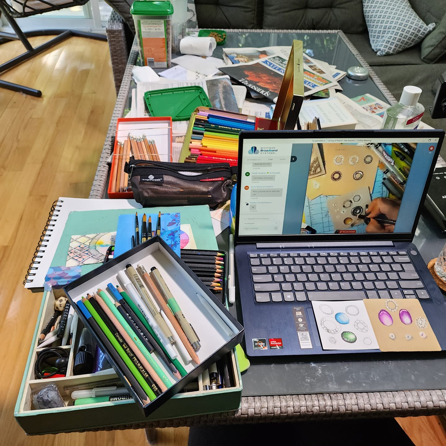 “String of Pearls” | TangleAddicts Class Recap – Tangle Addicts